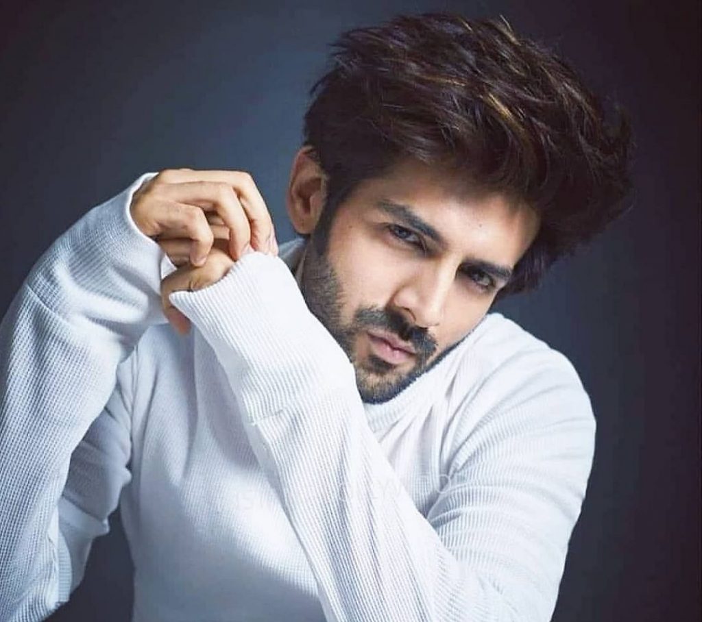 Kartik Aaryan's 17 Hairstyles That are Worth Noticing At Least Once!!